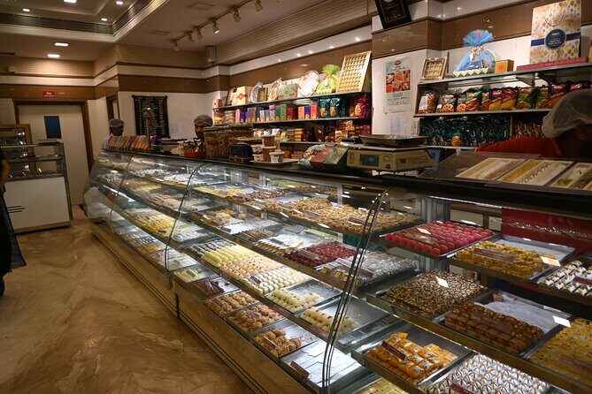 Lalbagh Garden Afternoon Walk + VV Puram Evening Food Street Walk - A Deep Dive into the Lalbagh Garden & VV Puram Tour