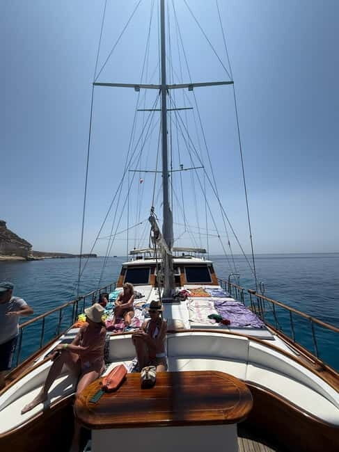 Lampedusa: Elegant Day Boat Tour with Lunch on board - FAQ