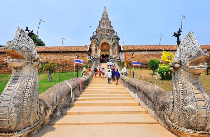 Lamphun and Lampang City Temples Small Group Tour  Full Day - Exploring the Lamphun and Lampang Temples Small Group Tour: A Practical Guide