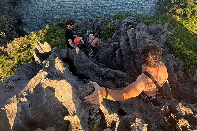 Lan Ha Bay 2 Days 1 Night Adventure - Key Points