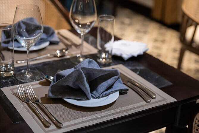 Lan Ha Bay Escapade: 2 Days 1 Night with Merry Cruise from Hanoi - What’s the Experience Really Like?