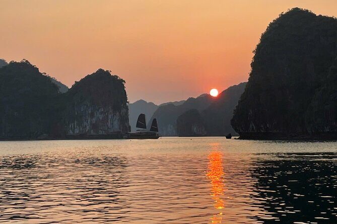 Lan Ha Bay Sunset and Bioluminescent Kayaking Tour - An In-Depth Look at the Tour Experience