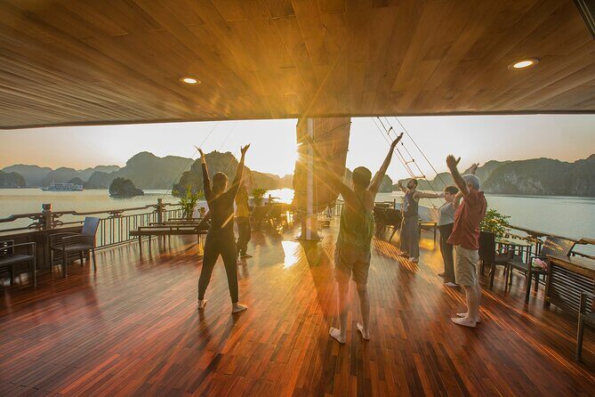 Lan Ha boutique & budget cruise 2D/1N: kayaking, swimming at pristine bay & meal - Why This Tour Is a Great Choice