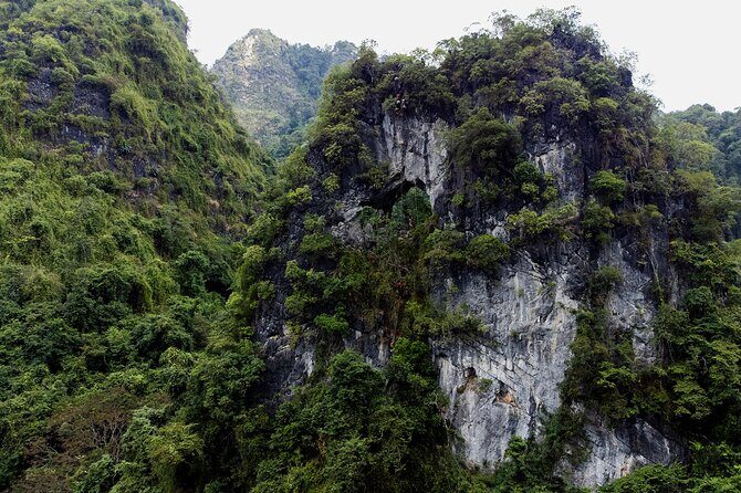 Lan Ty Expedition Abseiling the Eye of God Mountain Snail Cave - Key Points