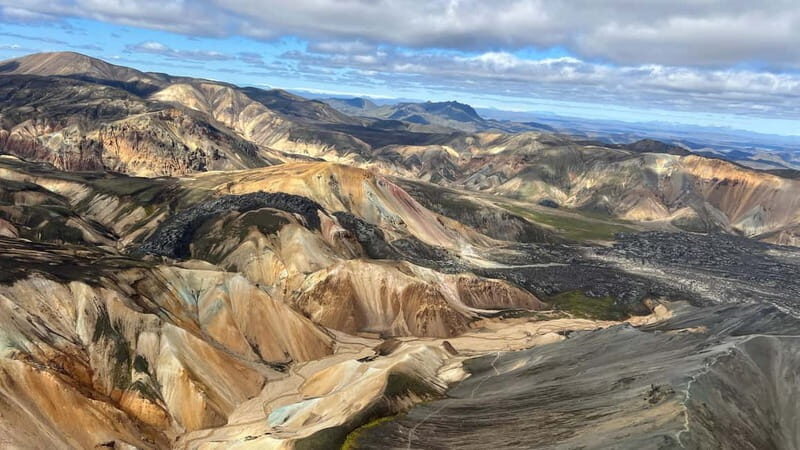 Landmannalaugar: Helicopter tour with 3 Landings - Introduction: An Aerial Perspective of Iceland’s Finest