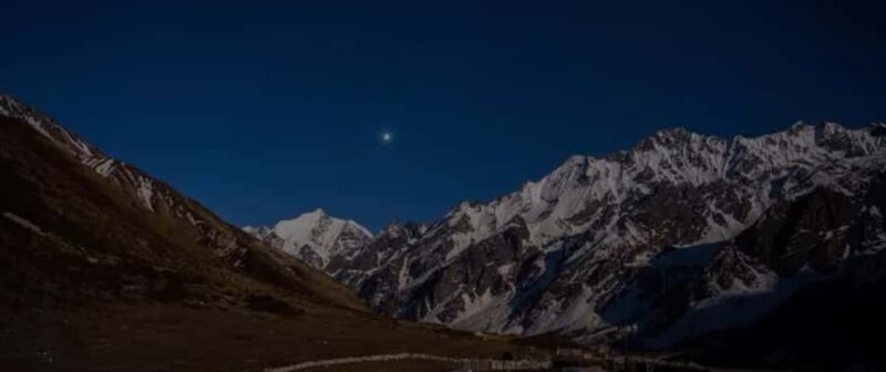 Langtang Valley HeliTour with Landing at Kyanjin Gompa - Key Points