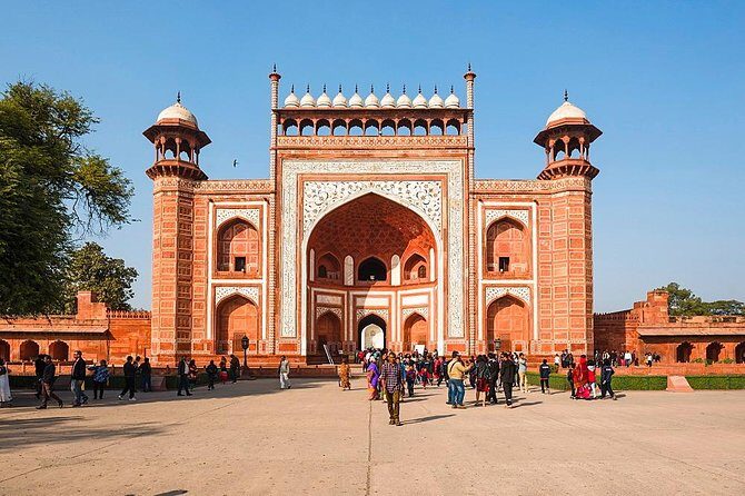 Language Tour Guides - Introduction to the Experience