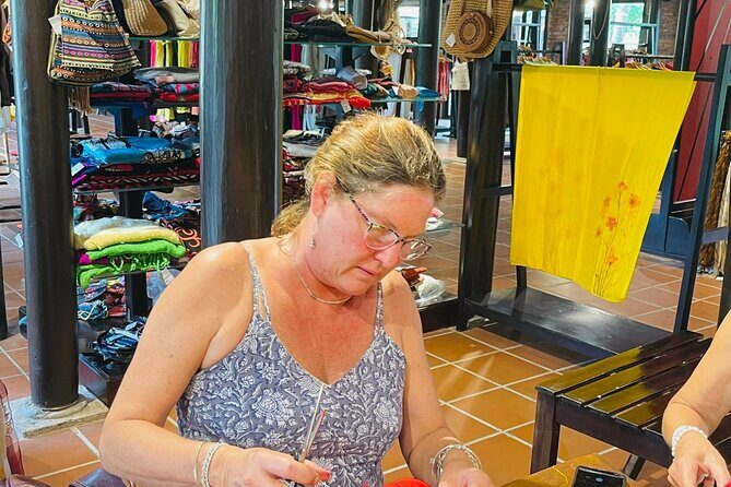 Lantern Making class with Ms. My in Local's Home - Authenticity and Cultural Significance