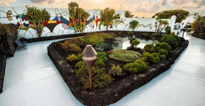 Lanzarote: César Manrique & Teguise Market from Cruise Port - A Closer Look at the Details