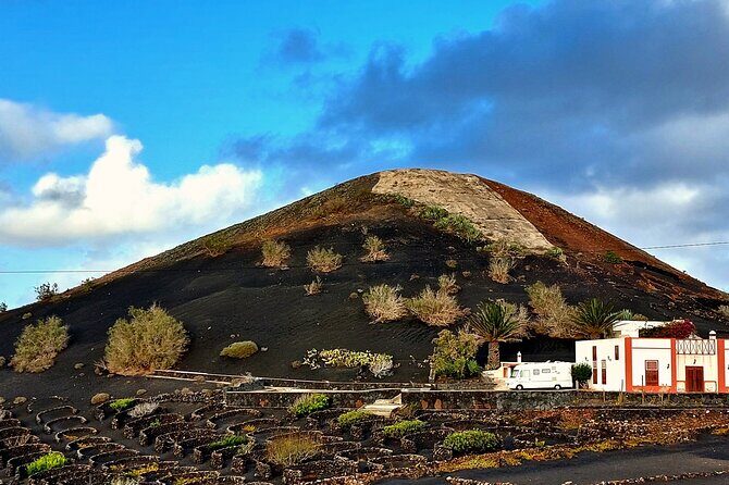 Lanzarote E-Bike Tour: Volcano Craters & Scenic Vineyards - Practical Considerations