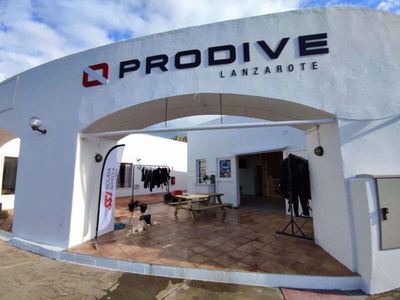 Lanzarote: Intro to Diving Experience for Beginners - Who Should Consider This?