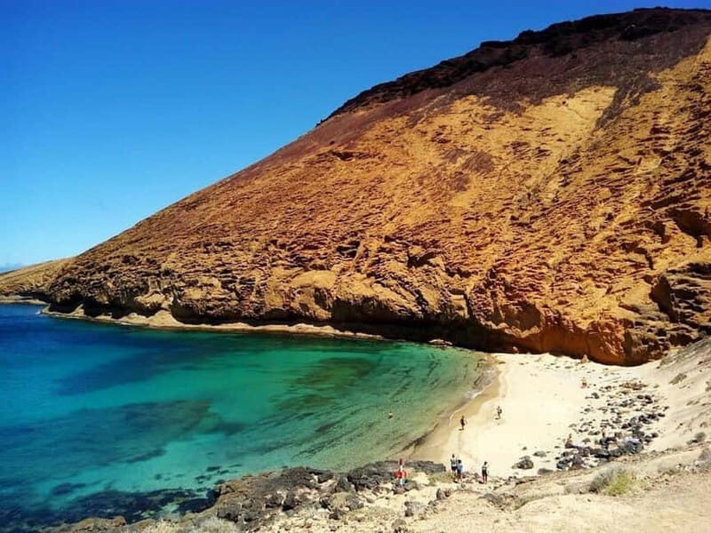 Lanzarote: La Graciosa Complete Jeep Tour with Beach Time - Insights from Reviews
