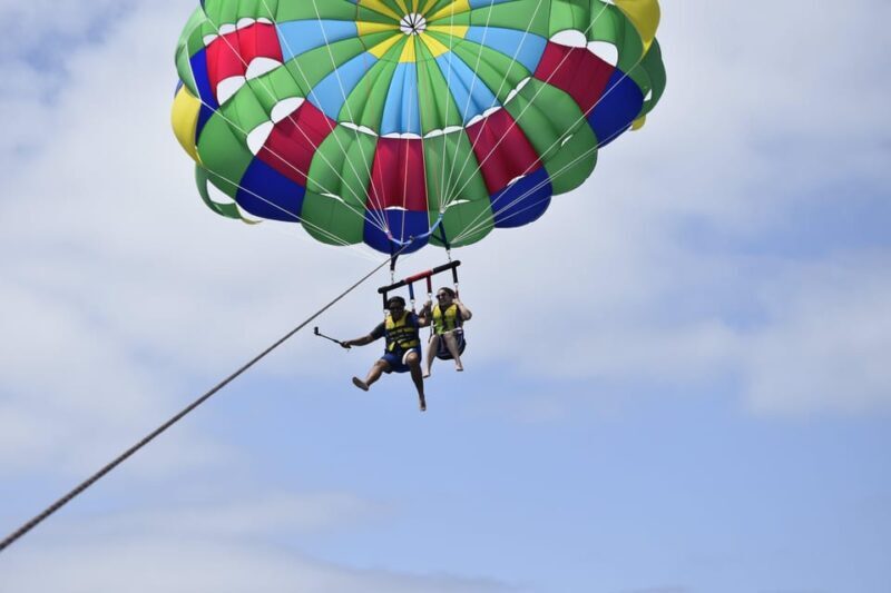 Lanzarote: Parasailing Adventure in Puerto del Carmen - What to Expect from the Lanzarote Parasailing Tour