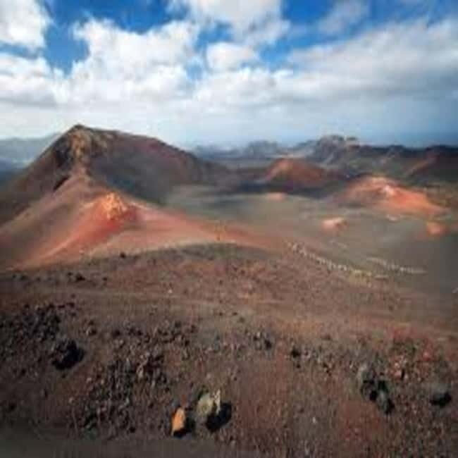 Lanzarote: Premium Grand Tour 8h - Exploring Lanzarote’s Unique Landscapes and Artistic Spaces