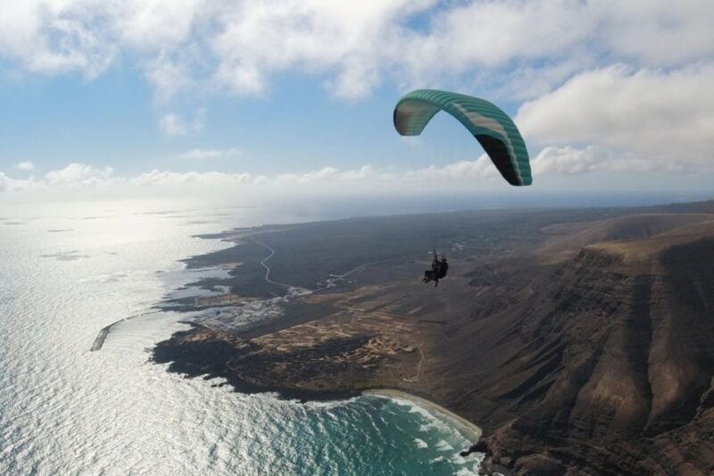 Lanzarote: Tandem Paragliding Flight Over Lanzarote - Practical Tips for Travelers