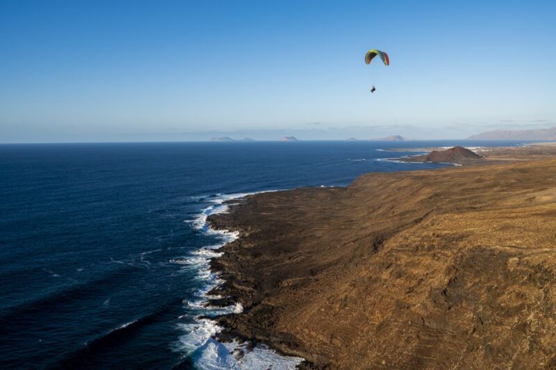 Lanzarote: Tandem Paragliding Flight Over Lanzarote - Why This Tour Works for Different Travelers