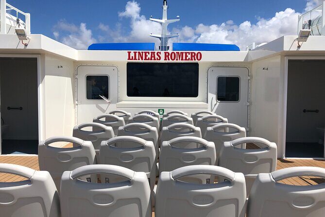 Lanzarote:Ferry ticket to Fuerteventura with free wifi - Key Points