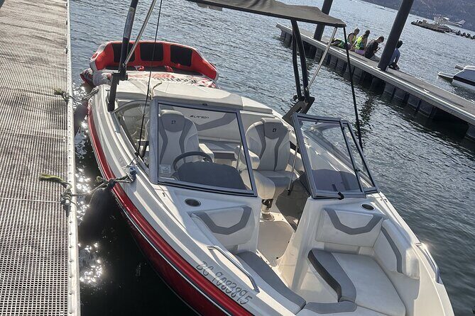 Larson Boat Rental - The Water Sports Experience