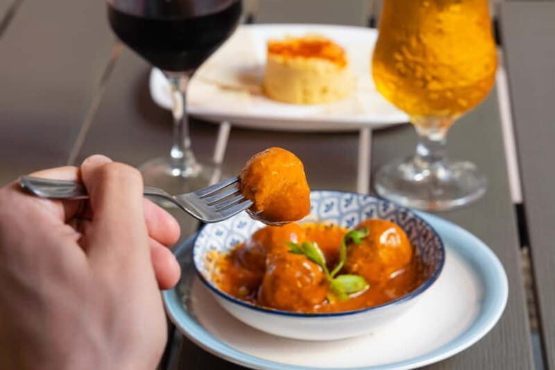 Las Palmas: Gourmet Tapas and Wine Tour in the Old Town - An In-Depth Look at the Tapas Tour Experience
