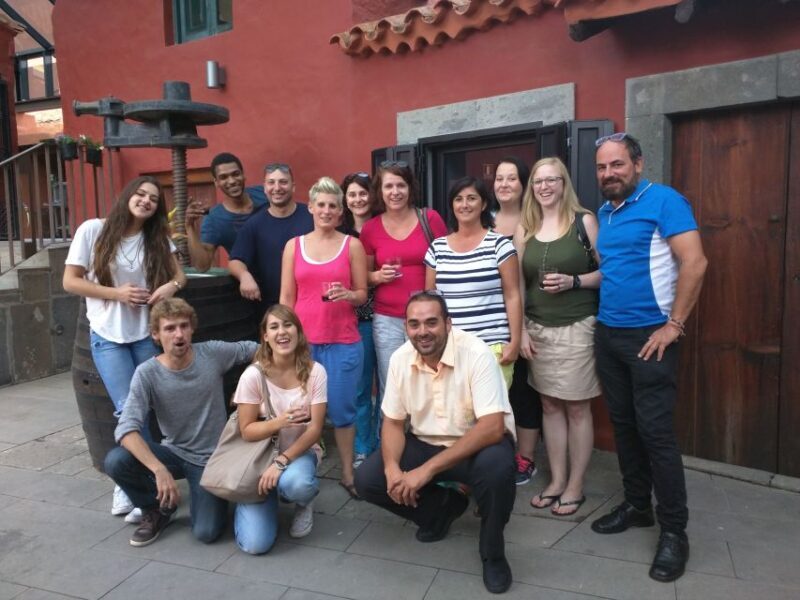Las Palmas: Private Old City Guided Walking Tour with Tapas - What the Reviews Say