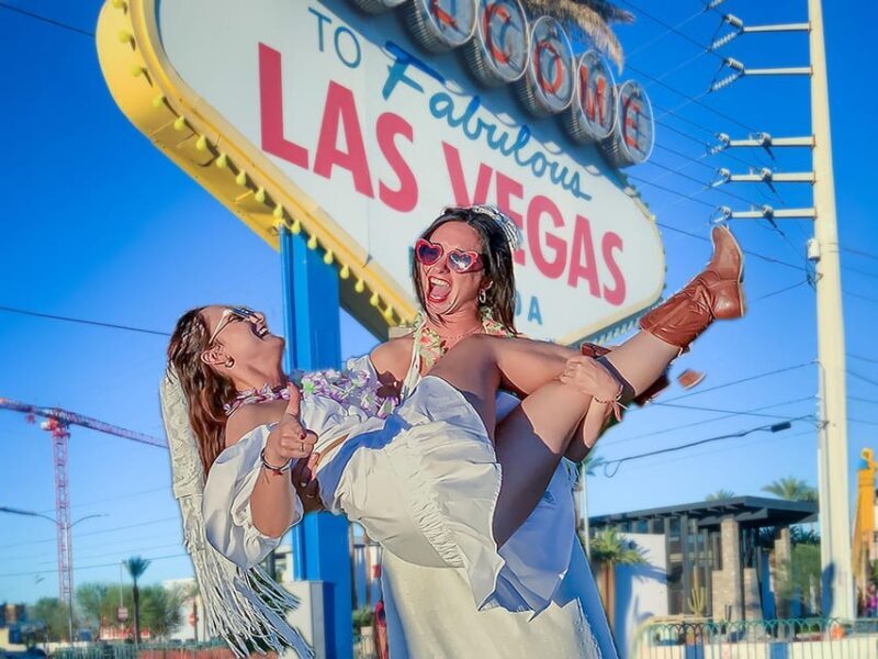 Las Vegas: Elvis Wedding with Las Vegas Sign Photos Included - Timing and Group Size