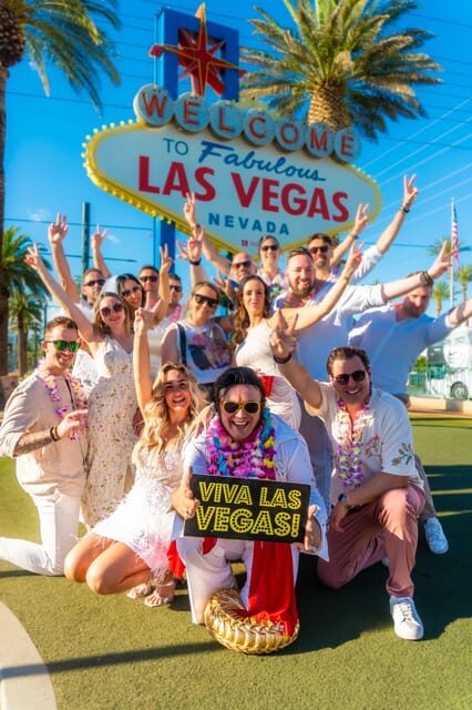 Las Vegas: Elvis Wedding with Las Vegas Sign Photos Included - Who Should Consider This Experience?