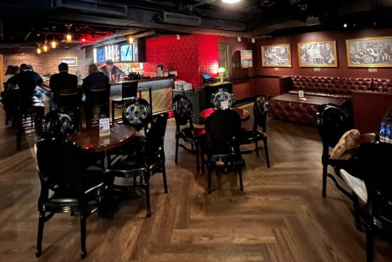 Las Vegas: Fremont Experience Guided Walking Tour & Drinks - The Real-World Benefits of This Tour