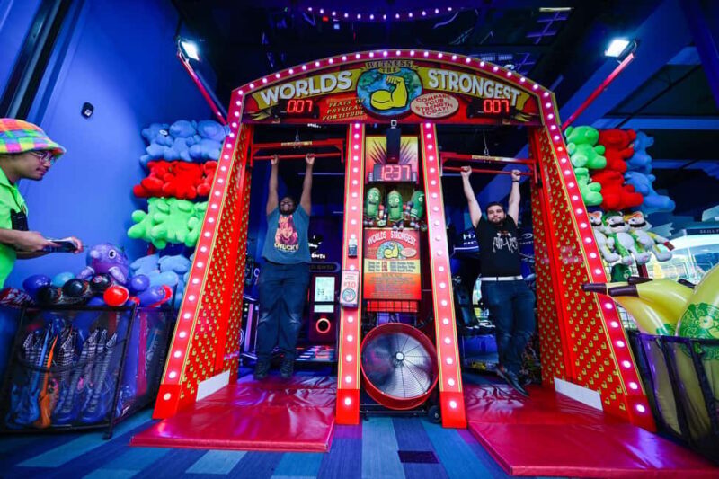 Las Vegas: Fremont Street Arcade Fun Pass - Food, Drinks, and Relaxation