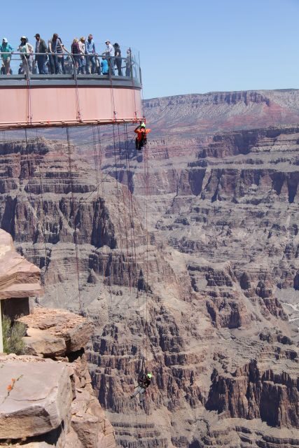Las Vegas: Grand Canyon Day Trip in Spanish - The Itinerary: From Las Vegas to the Grand Canyon West