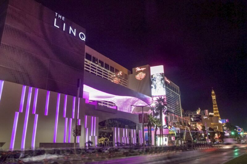Las Vegas: High Roller Entry Ticket with In-Cabin Open Bar - Who Is This Experience Best For?