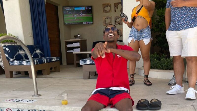 Las Vegas: Hip Hop Pool Crawl with Party Bus Experience - Who is this tour perfect for?