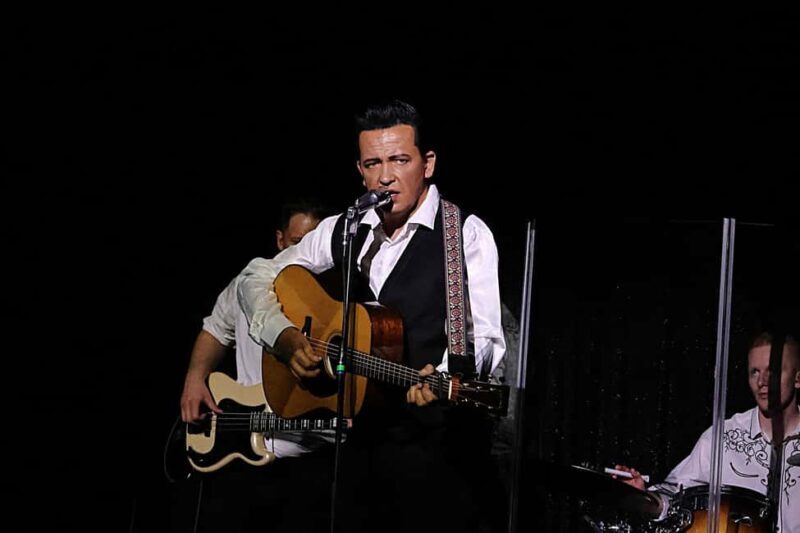 Las Vegas: Johnny Cash Tribute Show - Introduction