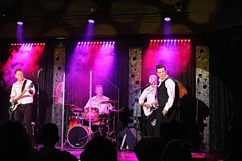 Las Vegas: Johnny Cash Tribute Show - Authenticity & Audience Reaction