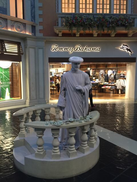 Las Vegas: Las Vegas Strip Night Tour with Spanish Guide - FAQ
