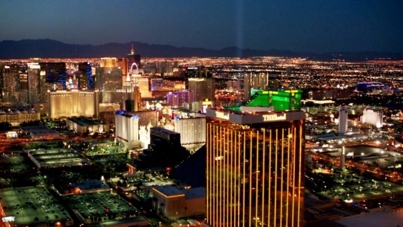 Las Vegas: Night Helicopter Flight over Las Vegas Strip - The Pros & Cons: What Makes It Worthwhile?