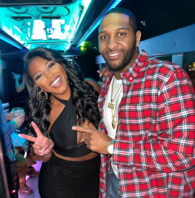Las Vegas: Nightclub and Bar Crawl with Party Bus and Drinks - Dress Code and Practical Tips