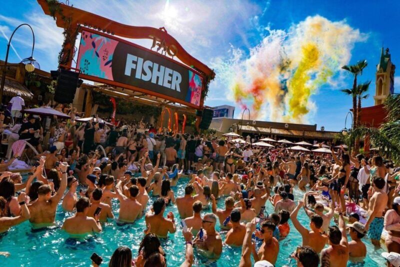 Las Vegas: Pool Party Crawl by Party Bus - A Detailed Look at the Tour