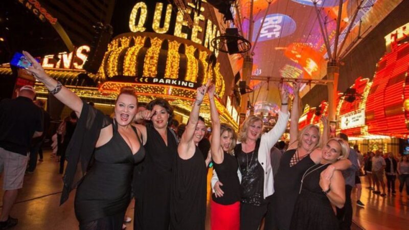 Las Vegas: Private Party Bus Tour Of Vegas Strip w Champagne - Key Points