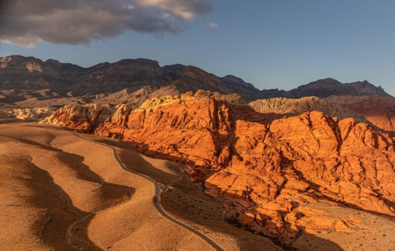 Las Vegas: Red Rock Canyon Helicopter Landing Tour - Sunset and Night Flight Options