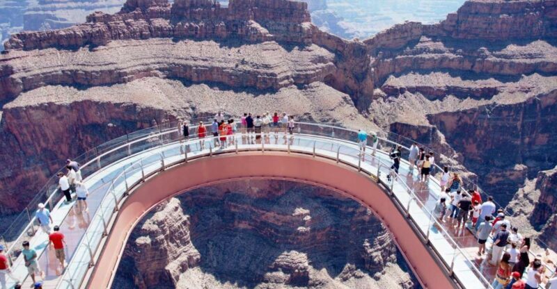 Las Vegas: Small-Group Grand Canyon Skywalk, Hoover Dam Tour - First Impressions: Setting Out from Las Vegas