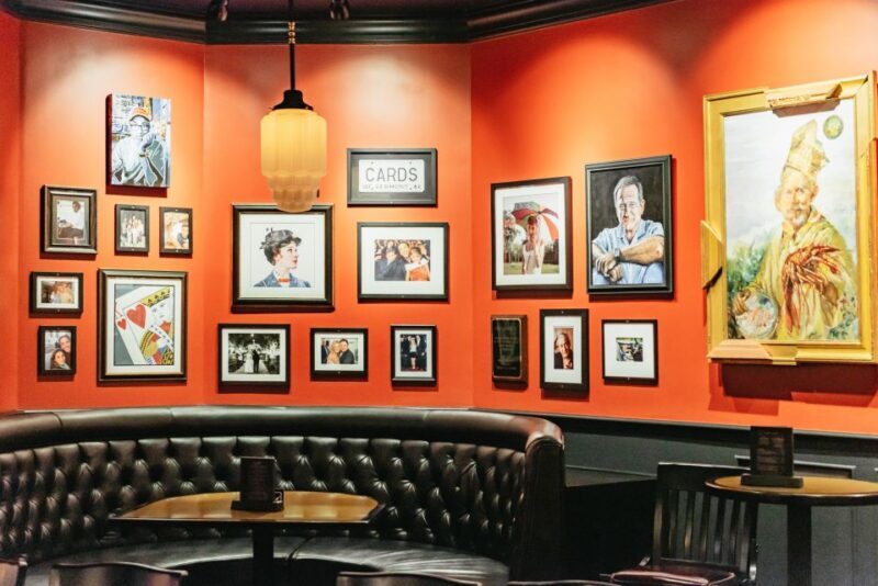 Las Vegas Strip: Brad Garretts Comedy Club at MGM Grand - Who Will Love This Experience?