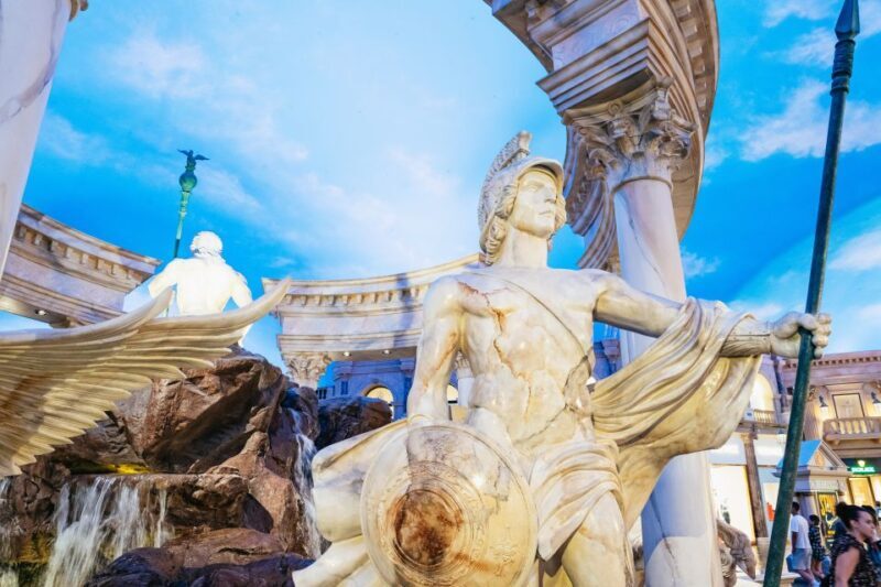 Las Vegas Strip: Foodie Walking Tour - The Role of the Guide