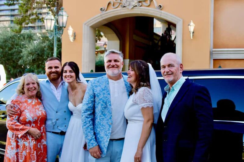 Las Vegas Strip Limo Tour with Champagne and Photos - A Detailed Look at the Vegas Limo Experience