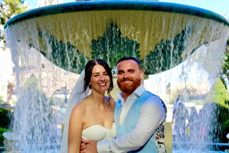 Las Vegas Strip Limo Tour with Champagne and Photos - FAQs