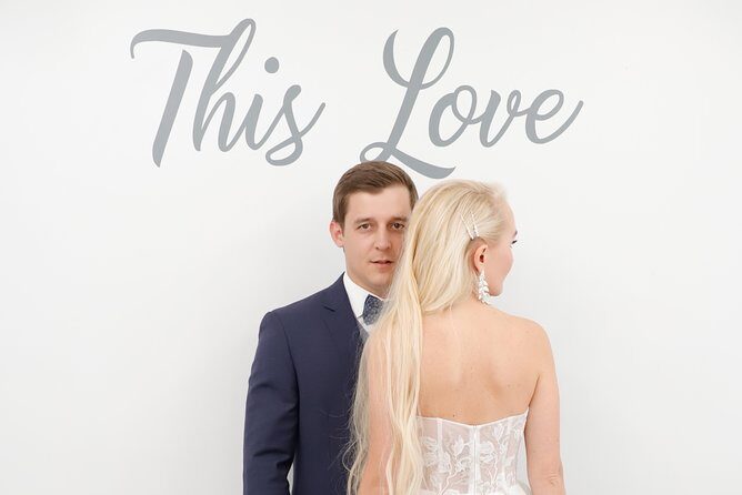 Las Vegas Wedding at Paradise Wedding Chapel - Who Would Love This Experience?