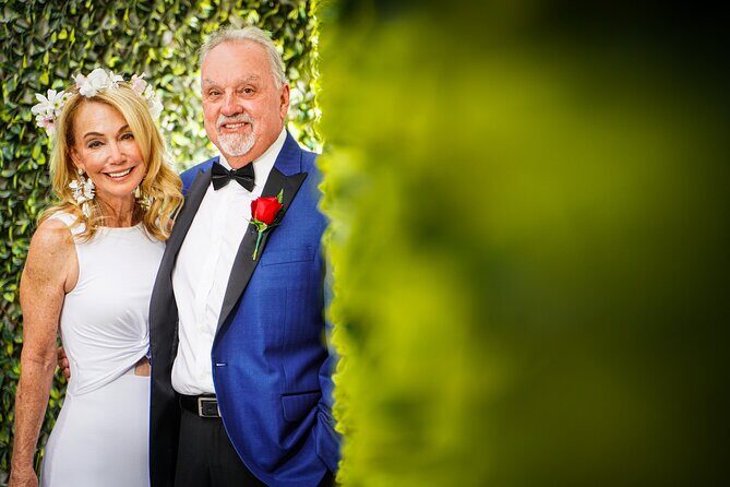 Las Vegas Wedding at The Little Vegas Chapel including Limousine Transportation - Who Should Consider This Package?