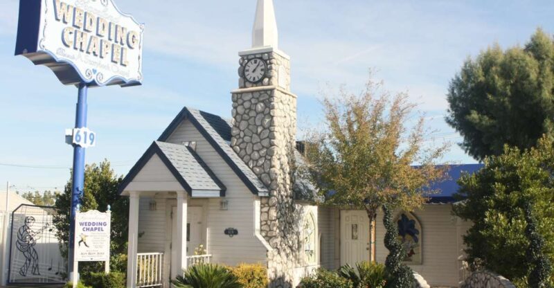Las Vegas: Wedding or Vow Renewal at Graceland Chapel - An Authentic Vegas Wedding Experience