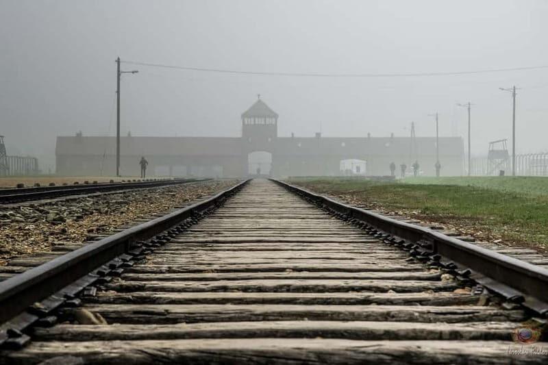 Last Tickets From Krakow: Auschwitz-Birkenau Guided Tour - What to Expect from This Auschwitz-Birkenau Guided Tour
