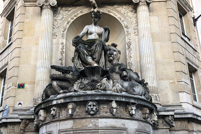 Latin Quarter Unbottled - Wine History & Tastings - The Guide and Group Size