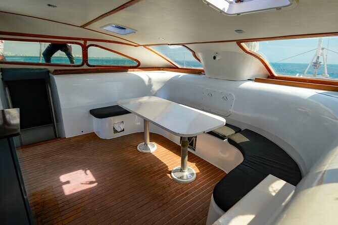 Laura Catamaran Private Tour to Isla Mujeres - The Experience of the Crew and Service